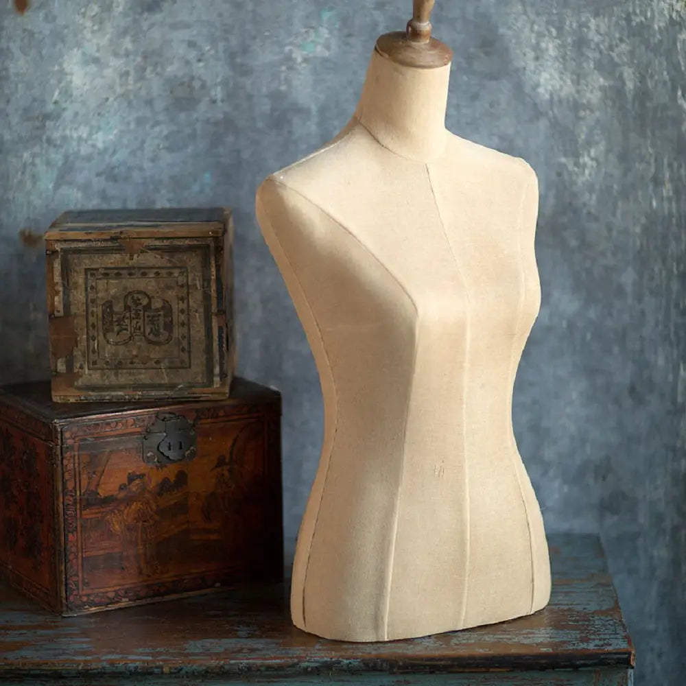 Female Torso Table Top Form With No Stand – VagabondVintage